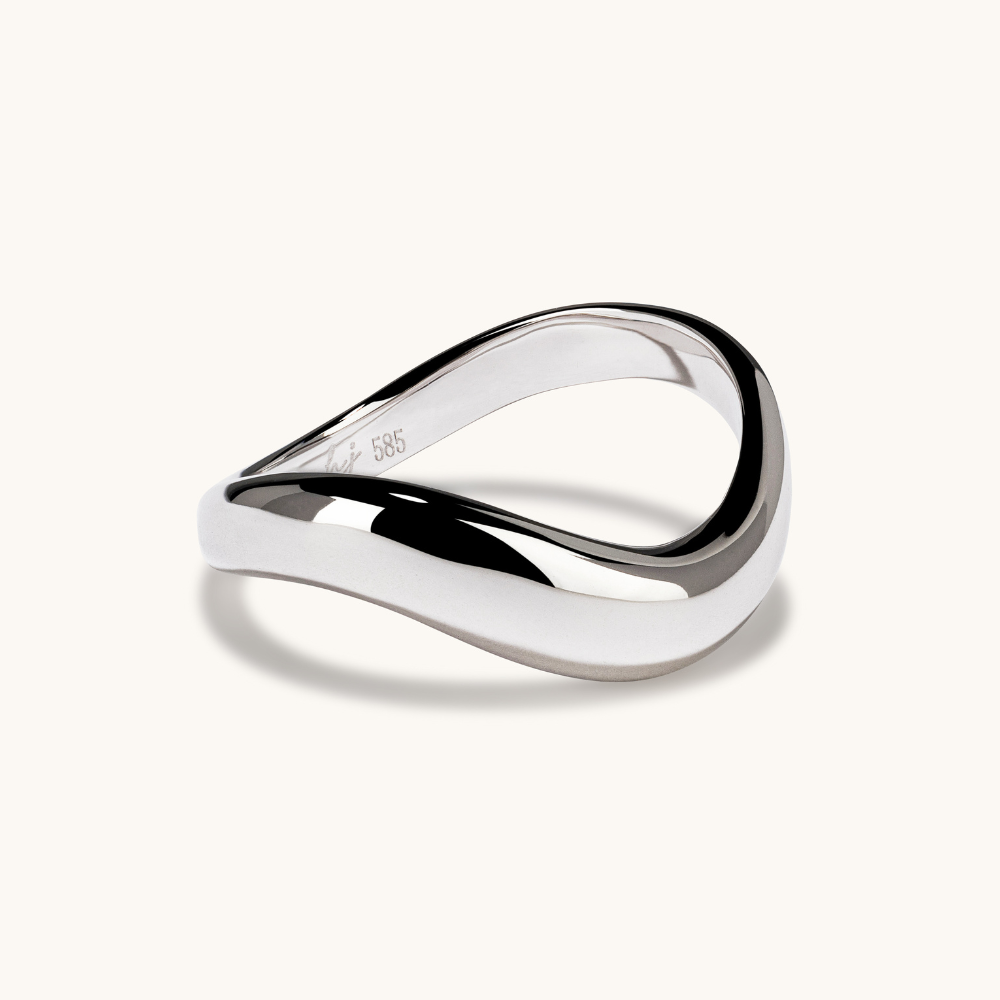 Solid Gold Motion Ring – Happy Jewelers